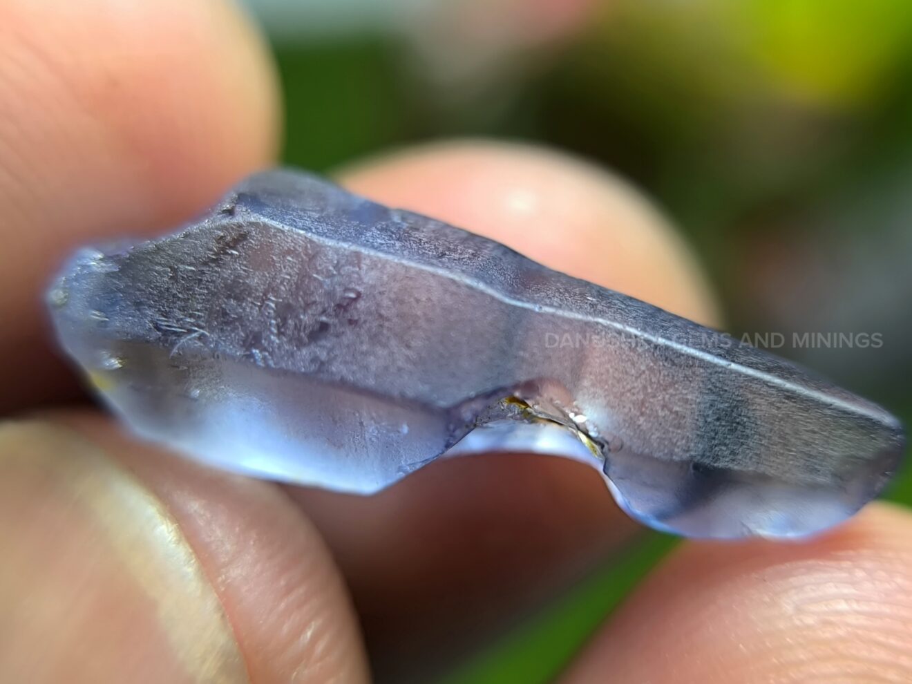 Facet grade Ceylon sapphire "Ottu" rough